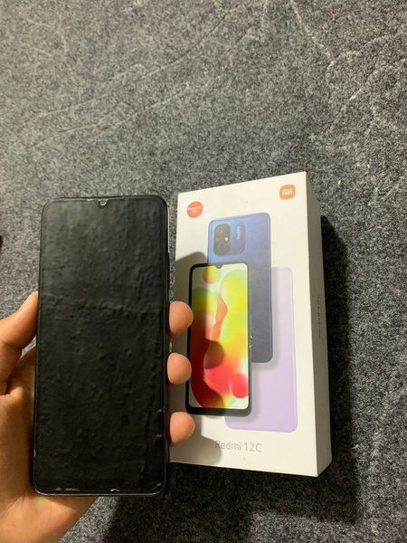 Redmi 12c sotiladi