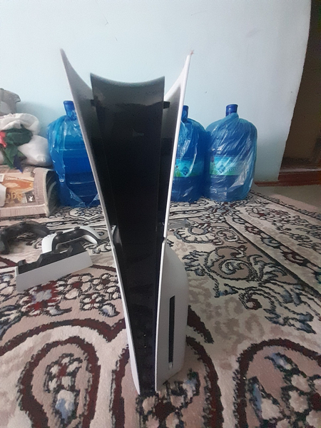 Срочно продам  Playstation 5