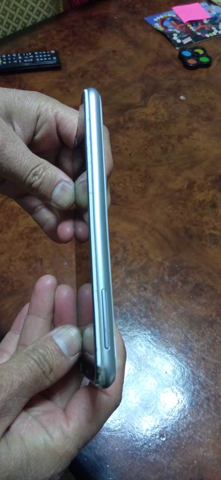 Note 1 samsung сотилади