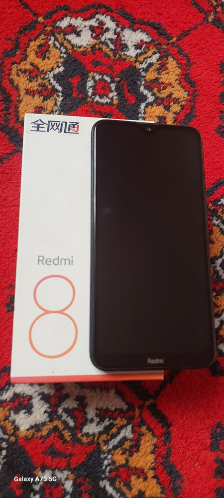 Xiaomi 8 yangi qora
