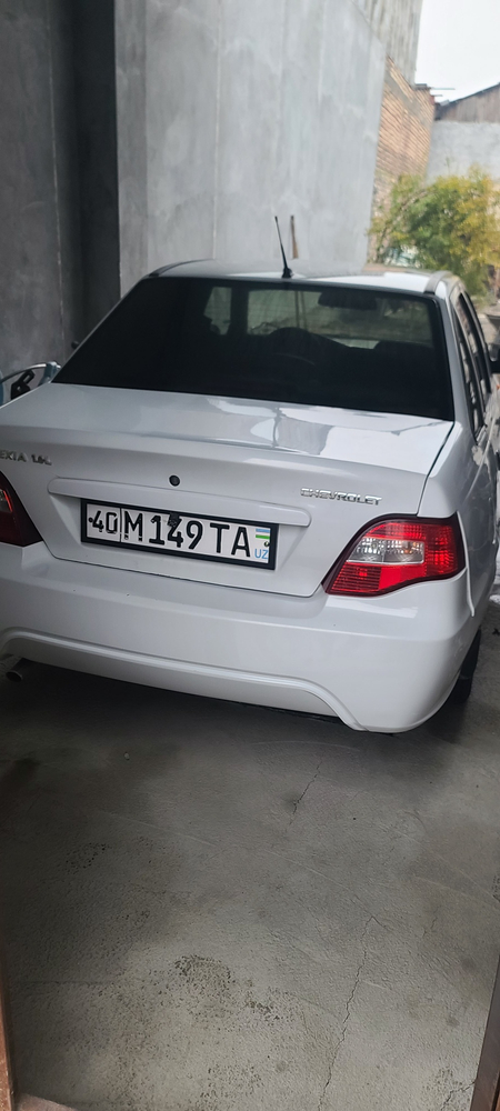 Moshina yurib turga tayyor yaxshi xolatda