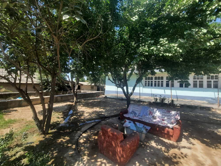 Hovli sotiladi 6xonali