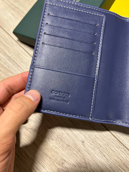 Срочно Продаю портмоне Goyard