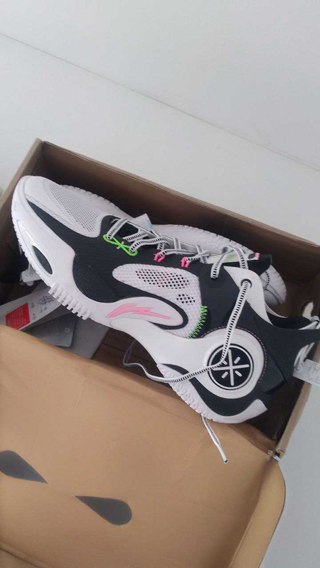 Срочно продам Li Ning Way OF Wade Fission 8  ОРИГИНАЛ В НАЛИЧИИ