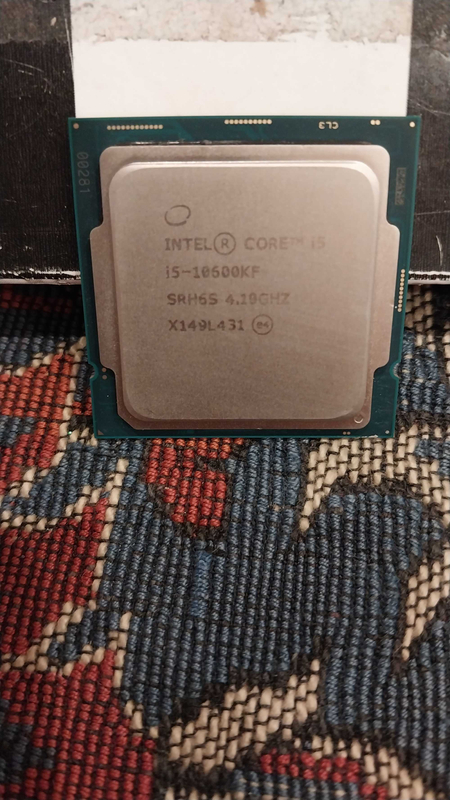 Процессор i5 9400F. Сокет LGA 1151 v2. 6 Ядер и 6 потоков. Из США.