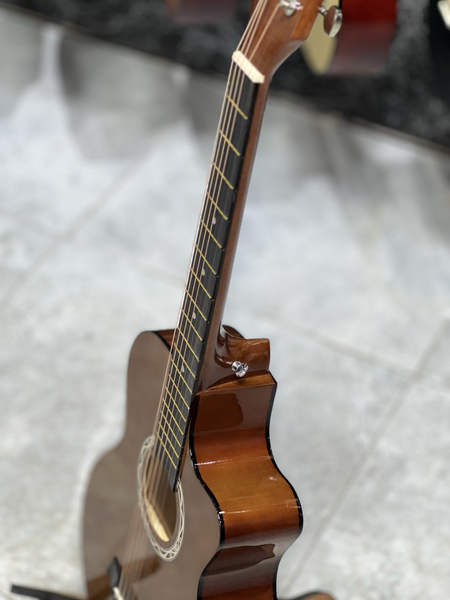 Akustik gitara SKIDKA!!!