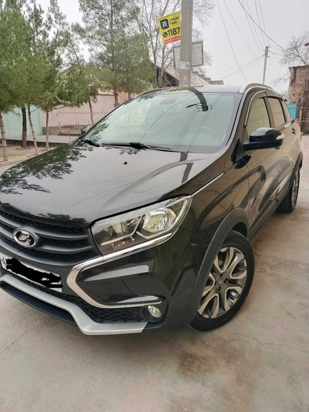 Lada x-ray kross