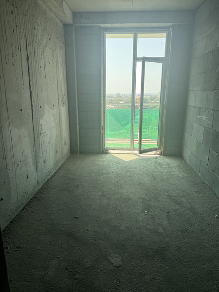 Xonsaroy Salom Qo’yliq Mirobod tumani massiv3 51.3m2+terassa 10.8m2