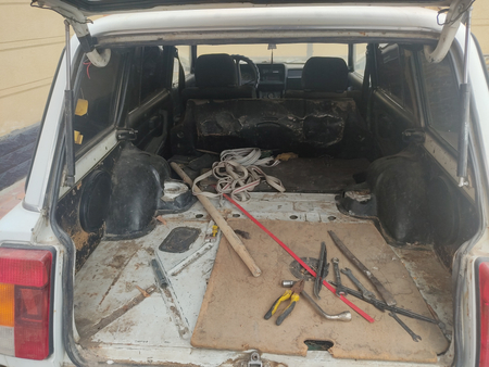 Vaz 2104   beliy