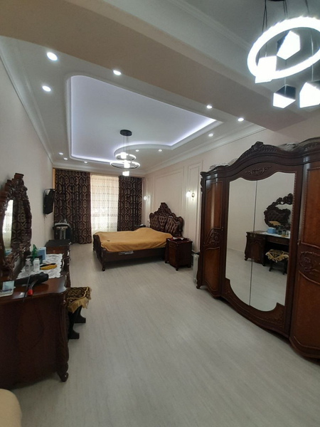 Продается Квартира 4 ком 146кв