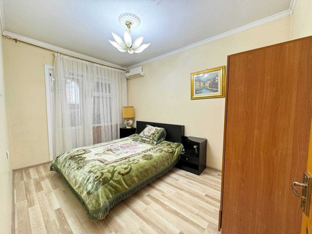 ПРОДАЕТСЯ 4/4/9  100м2 Госпитальный Ор.р:Xalq банк;Ойбек метро Средний