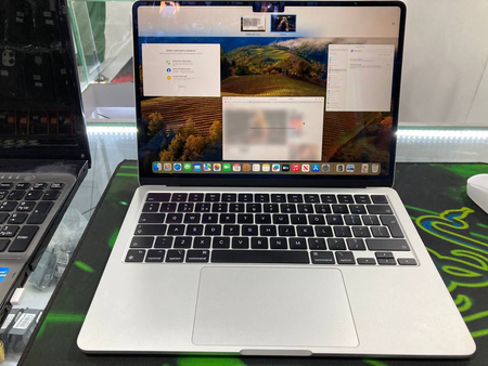 MacBook Air M2 2022