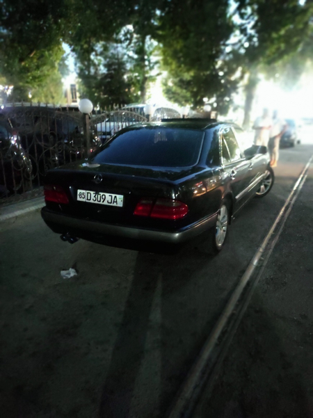 W210 Mercedes срочно сотилади