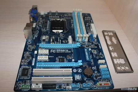 Материнская плата Gigabyte ddr3