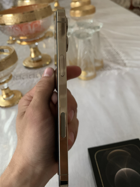 iphone 12 pro max gold kar dok borr ideal