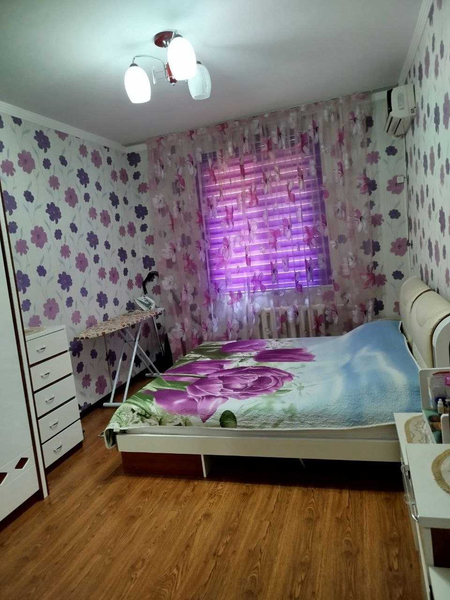Yunusobod 15 kvartlda 3 xonali kvartira sotiladi.