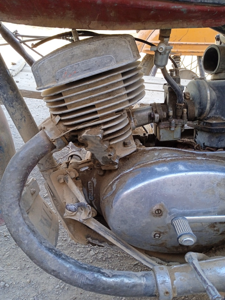 Ij planeta-4 mototsikl motor ,koropka qilingan