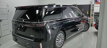 Тонировка автостёкол,  бронирование кузова.