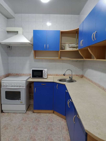 Госпитальный рынок,  4-комнатная квартира евроремонт (J3244)