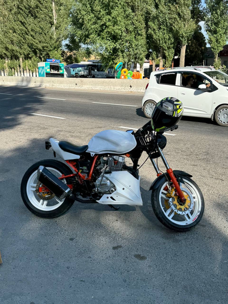 Dugasu street bike