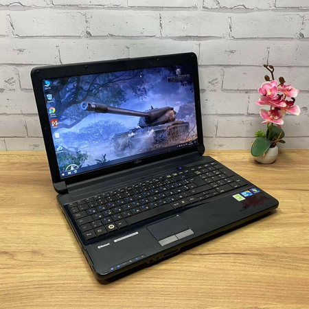 Продам Fujitsu AH512 Pentium B960, 4GB, ssd 128gb