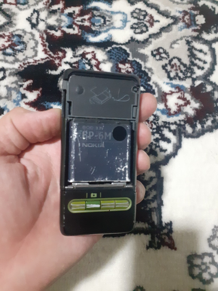 Nokia 3250 sotladi uz imeya otmagan