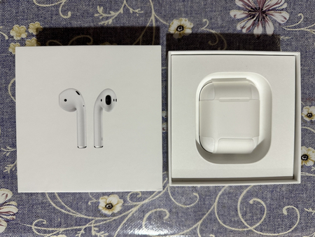 Наушники AirPods