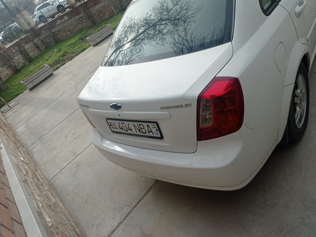 Продаётся lacetti 1.8 в хорошем состоянии