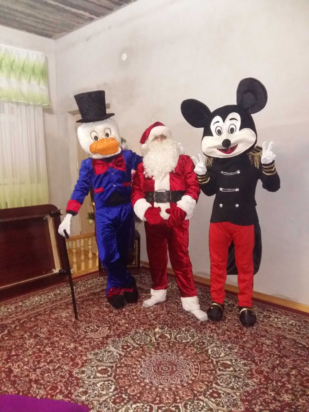 Maskarad kiyimlari. Mikki mouse va Duck