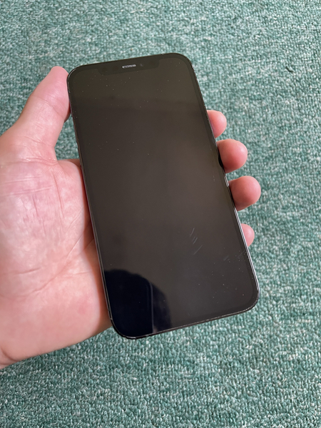 Iphone 12 pro sotladi