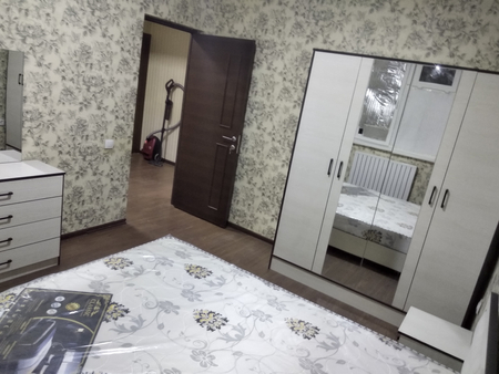 Кибрай туманида 2 хонали уй сотилади