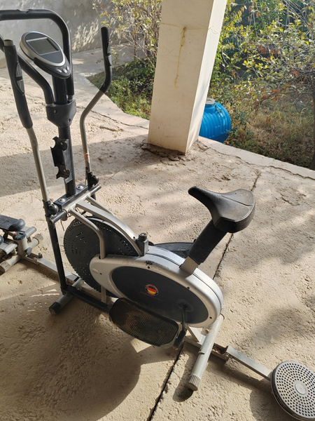 Velotrenajor holati yaxshi srochna sotiladi
