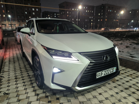 Lexus RX 350 sotiladi