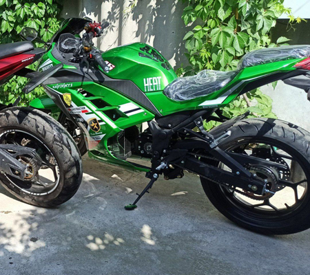 Электро мотоцикл. Kawasaki Ninja . 3.000w. 
Китай. 
Точная копия Kawas