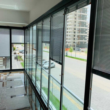 Taxlanadigan oyna. paket oyna. Jam balkon.