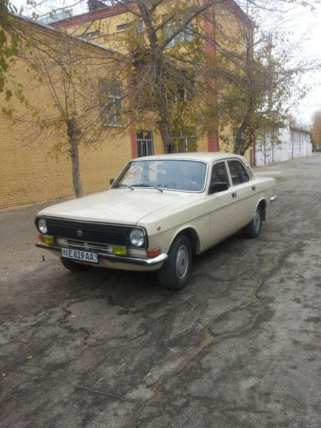 VOLGA. GAZ 2410. holati alo darajada. Metan benzin. 96700 toza probeg.