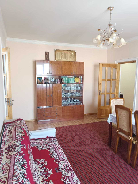 СРОЧНО! Продается 2 комнатная квартира возле метро Ойбек (96825)