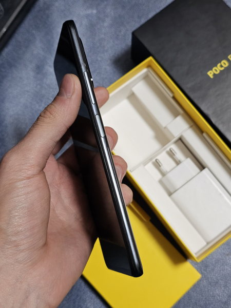 Poco F3 256Gb, Karopkas Full