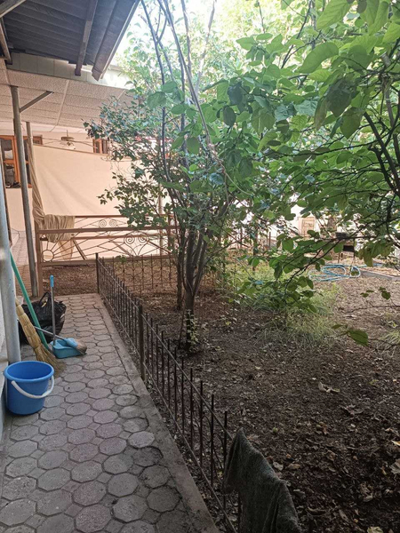 Просторный кирпичный дом в Мирабаде на 3.6 сотках с баней и огородом