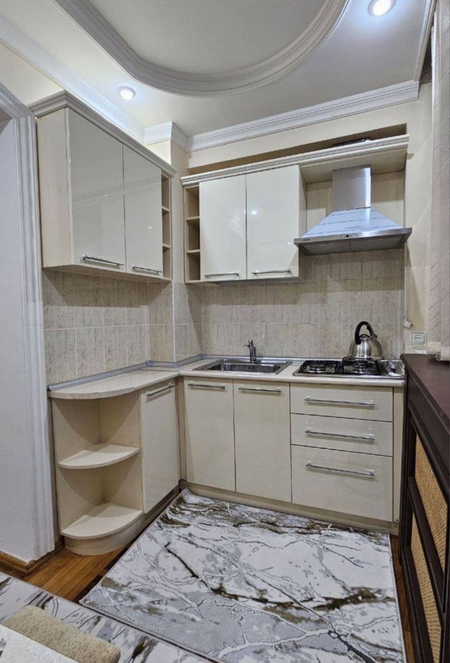 Сдается 3х ком квартира ЦУМ метро Космонавтов есть депозит