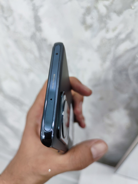 Xiaomi 13 lite (mi 13 lite ) sotiladi,8/256Gb xotira