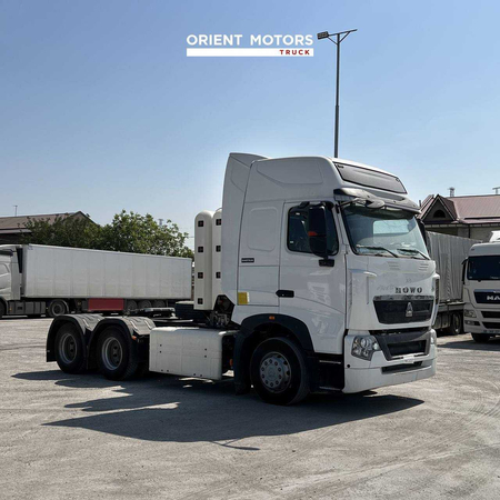 Тягач Howo T7H 6x4 CNG газовый на метане, подушка, AMT