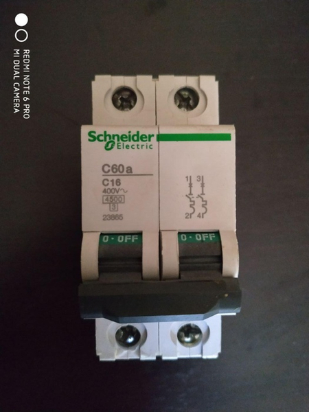 Выключатель автоматический Schneider Electric 16 A