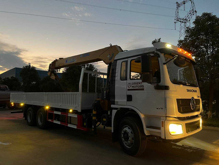 Бортовая платформа с кран-манипулятором Shacman L3000 6x4 - 14 т  Озод