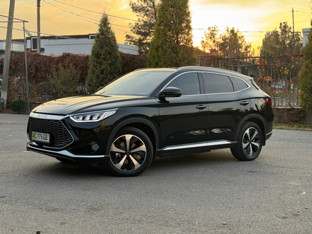 BYD Song Plus Hybrid (Gibrid) srochna sotiladi