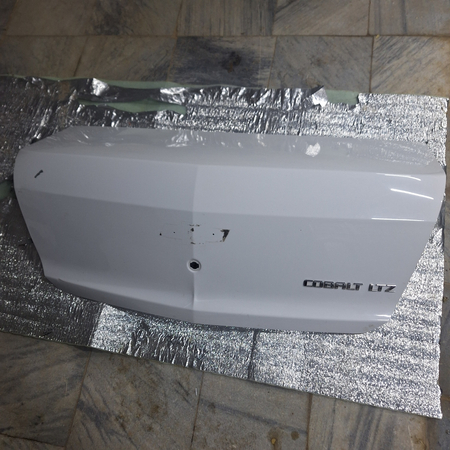 Cobalt orqa kapot