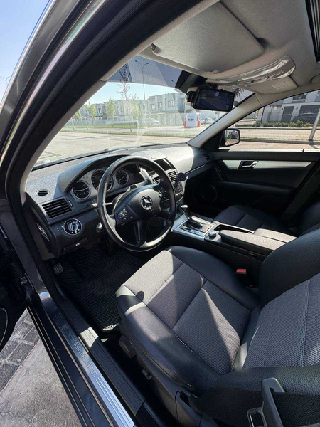 Продаётся Mercedes-Benz С класс W204