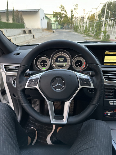 Mercedes Benz W212
