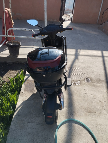 Skutir sotladi akumlatir qo'yish kere