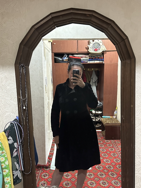 Женская шуба из каракуля